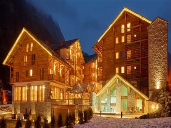 Wakacje w Alagna Mountain Resort & Spa by Radisson Individuals we ...