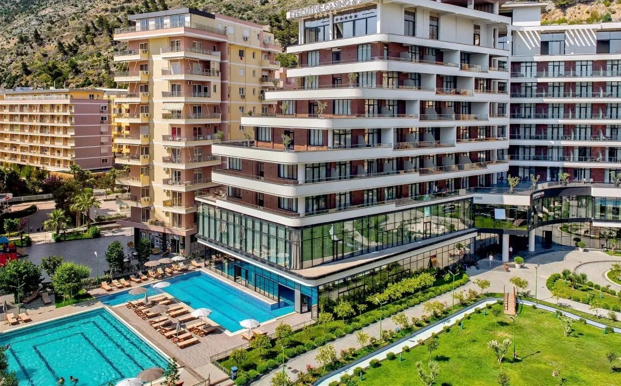 Wakacje w Rafaelo Executive w Albanii z Nekera - Wczasy na Wakacje.pl