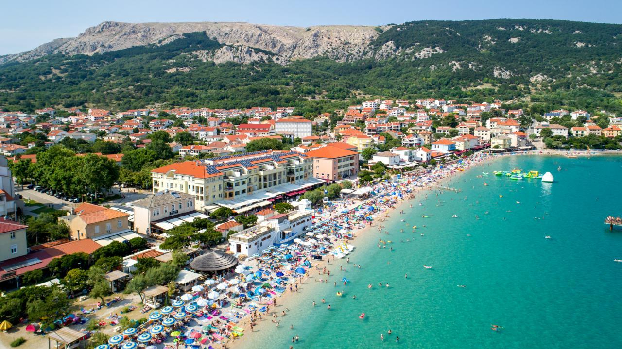 Wakacje w Valamar Villa Adria w Chorwacji z Exim Tours - Wczasy na Wakacje.pl