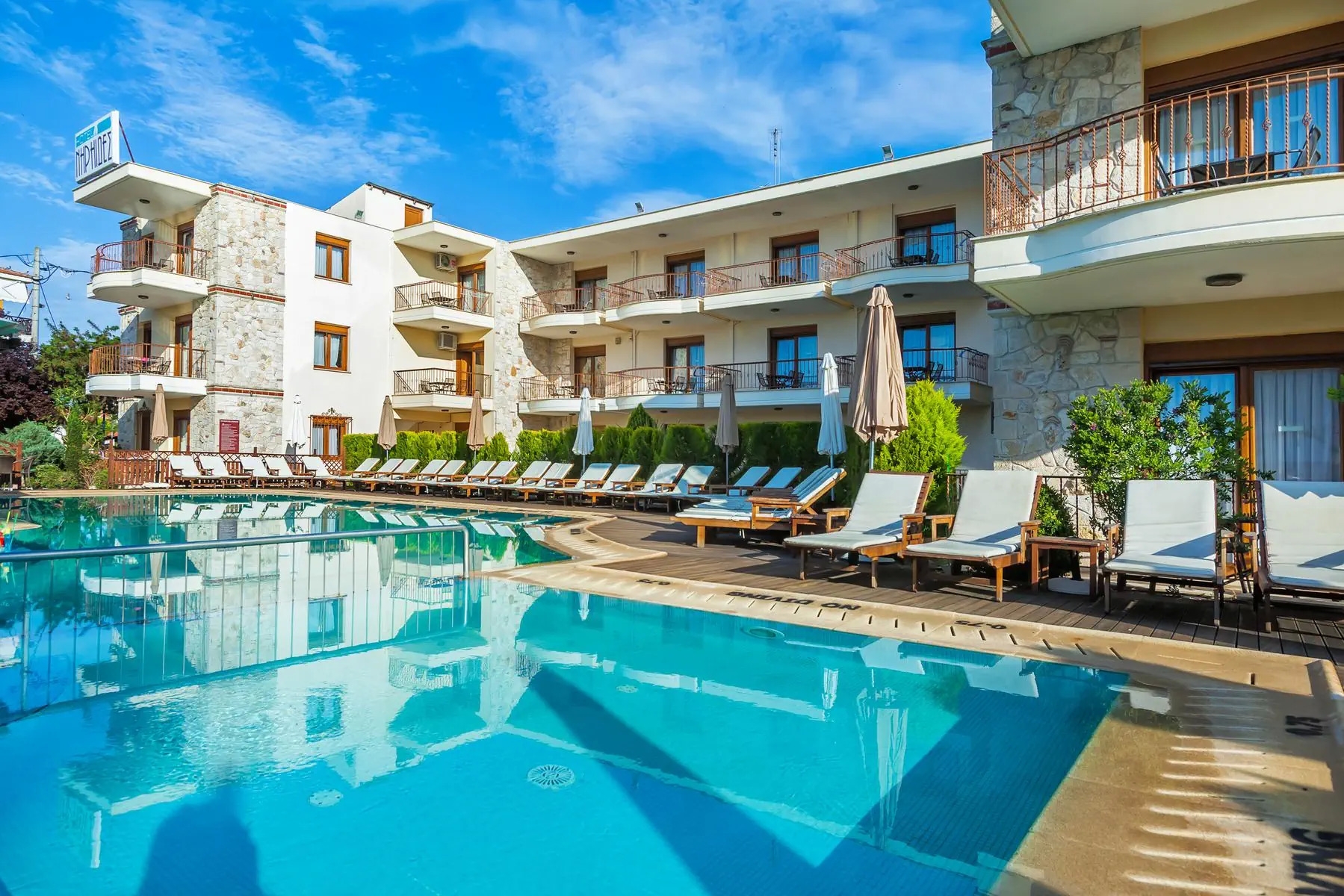 Hotel Nereides (Chaniotis) - Grecja Chalkidiki na Wakacje.pl