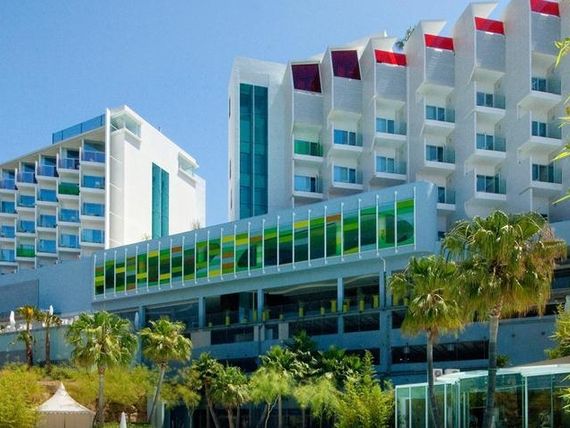 Wakacje w Higueron Curio Collection by Hilton (ex DoubleTree by Hilton ...