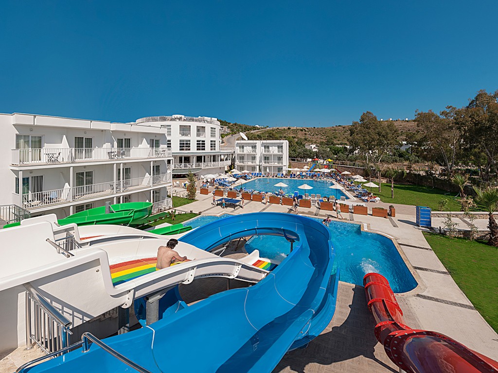 Wakacje w Bodrum Beach Resort w Turcji z Coral Travel - Wczasy na ...