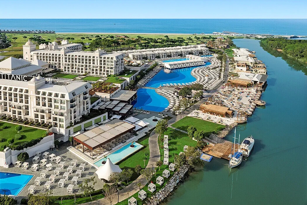 Hotel Titanic Deluxe Golf Belek - Turcja Riwiera Turecka na Wakacje.pl
