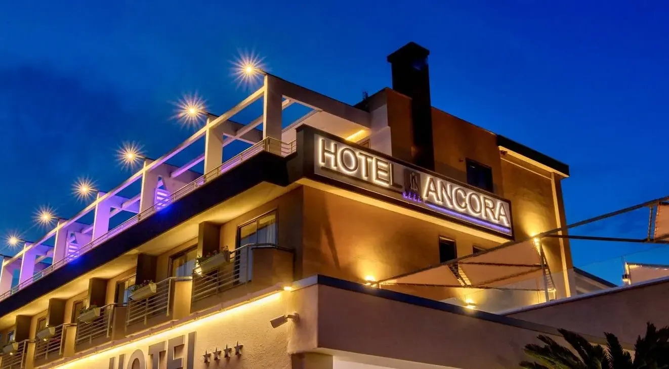 Hotel Ancora - Włochy Kampania na Wakacje.pl