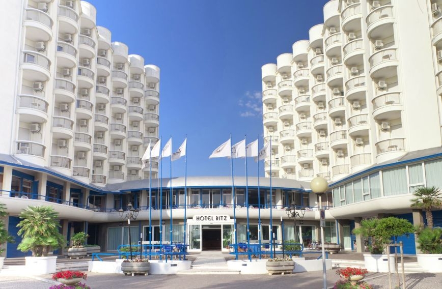 Hotel Ritz (HR Senigallia) - Włochy Marche na Wakacje.pl