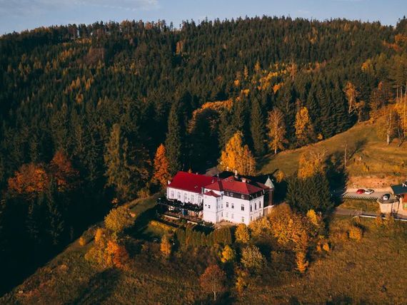 Wakacje w Zamecek Janovicky w Czechach z Nekera - Wczasy na Wakacje.pl